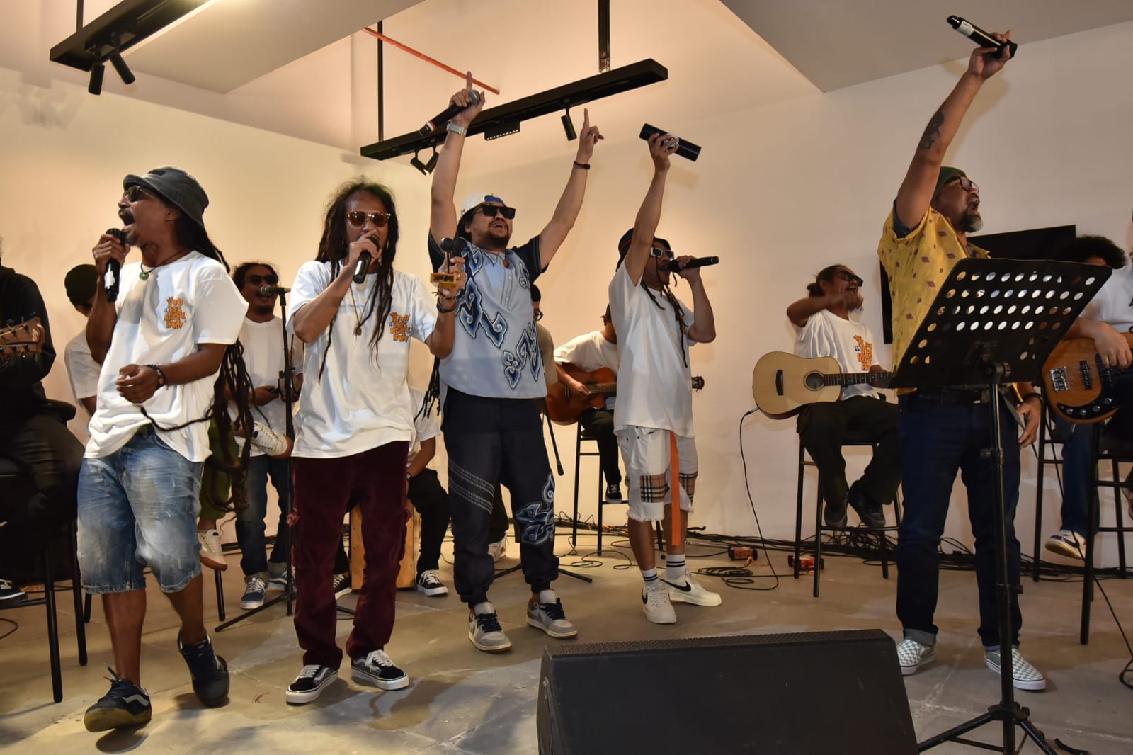 Album 'Island Vibes' Persembahan Istimewa dari CTTZ dan Musisi Reggae ...