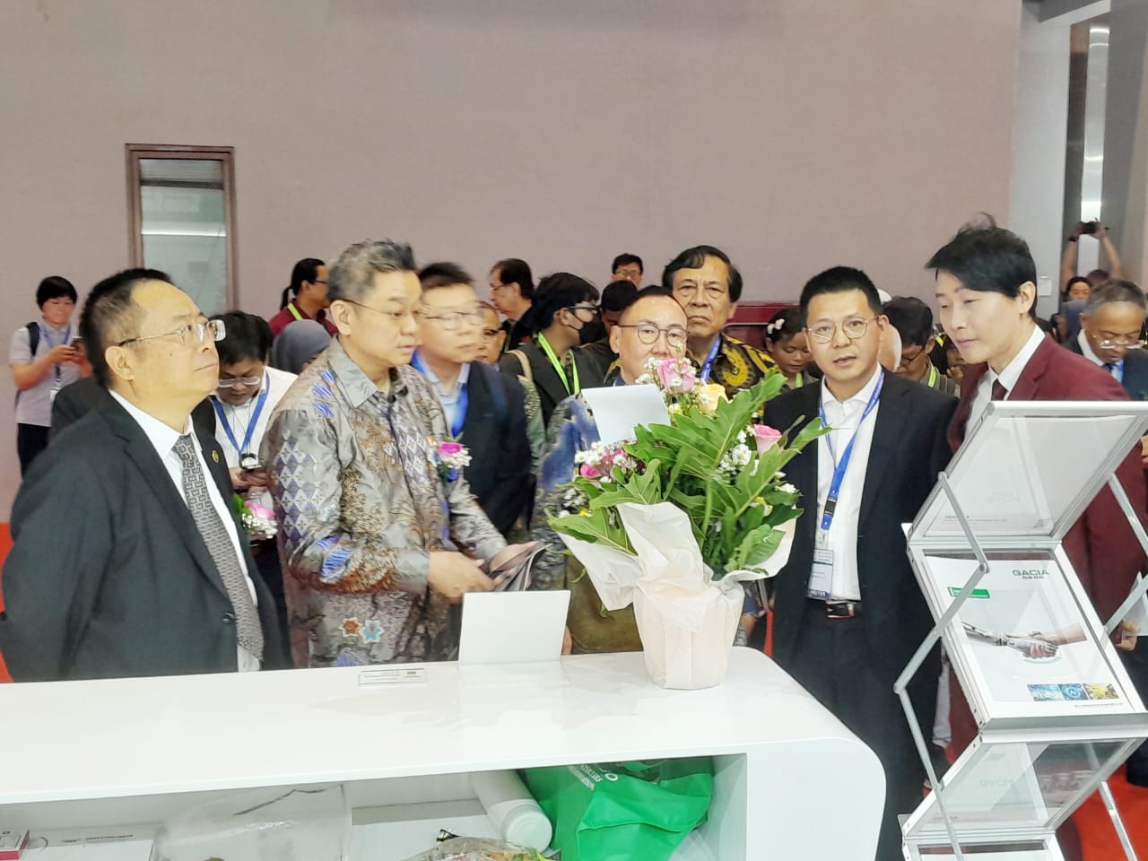 Resmi Dibuka, IIME dan Paper Chain Indonesia 2024 Perkuat Hubungan ...