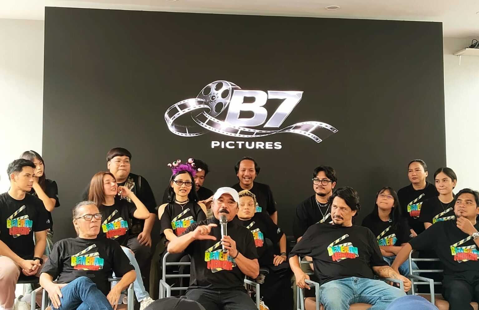 Dari Lokasi Syuting ke Layar Lebar, B7 Production Mulai Kampanye ...